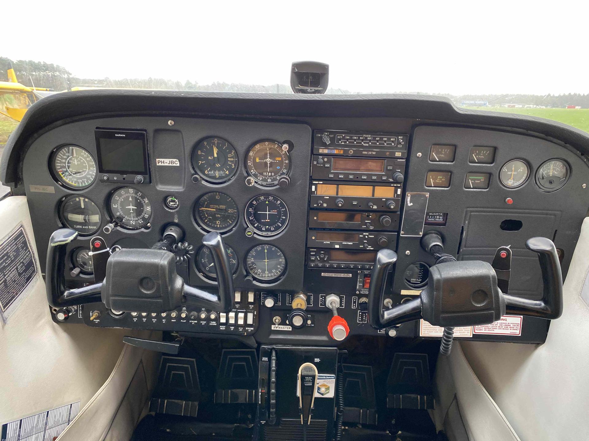 PH-JBC Cockpit foto’s